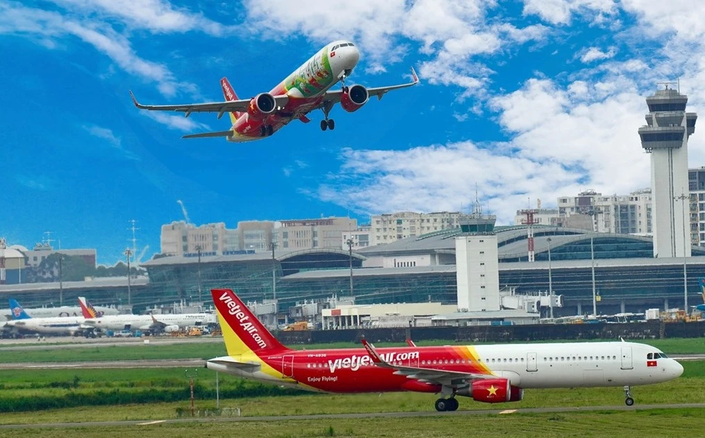 交通运输部副部长阮玉东：对国际航线安全重新开放计划进行核查 | Vietnam+ (VietnamPlus)